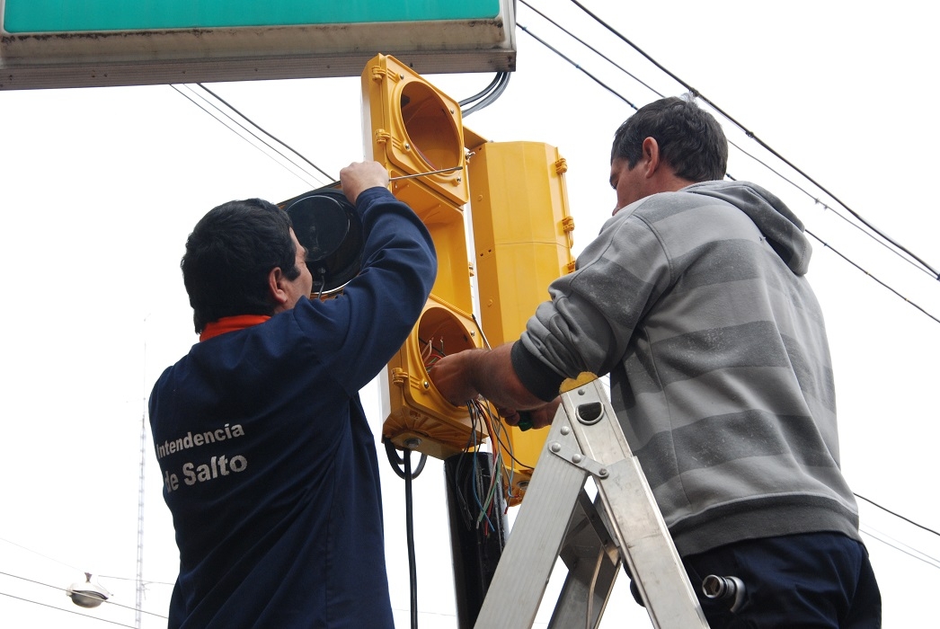 Intendencia habilitará semáforos de calles Rivera y Florencio Sánchez ...